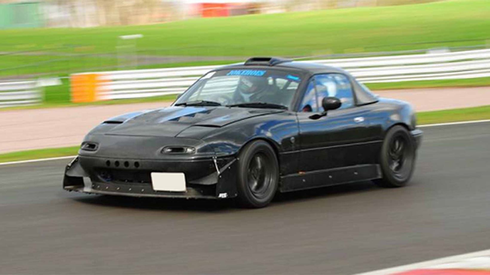 Customer Cars: Iain`s heavily modified Mazda MX5 Performance Cars ...